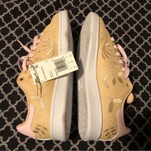 adidas Shoes for Women - Poshmark